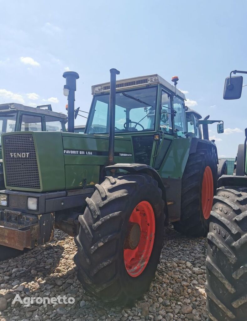 Fendt 611 traktor točkaš