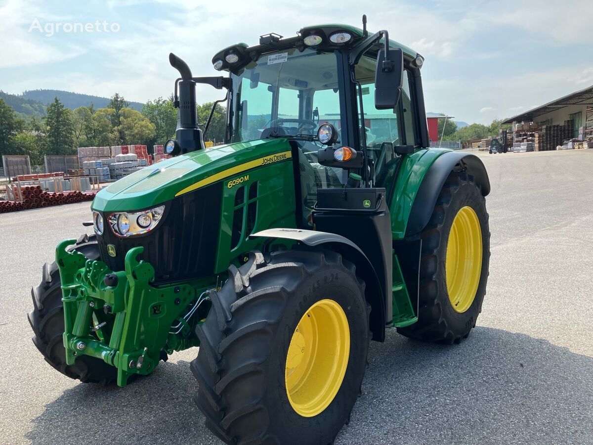 John Deere 6090M traktor točkaš