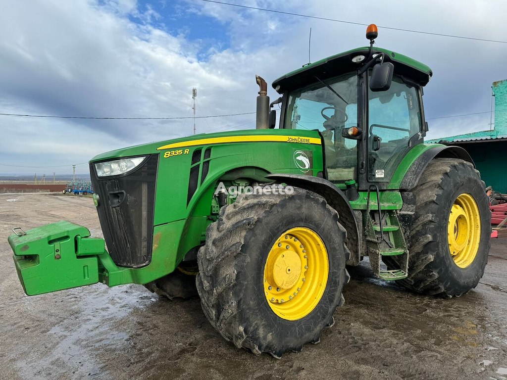 John Deere 8335R traktor točkaš