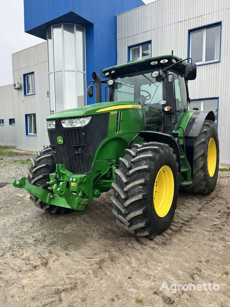 John Deere 7230R traktor točkaš