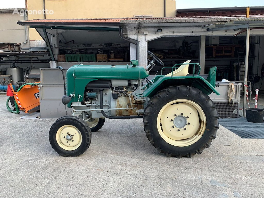 Steyr 182 traktor točkaš