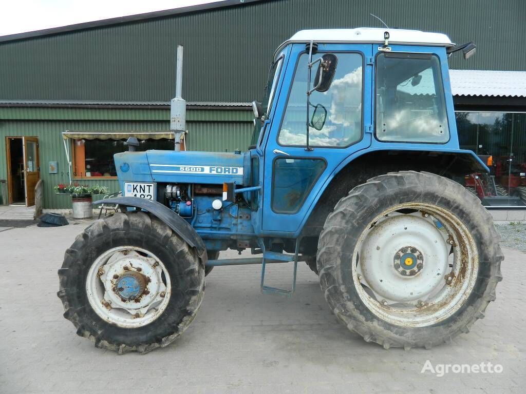 Ford 5600 traktor točkaš