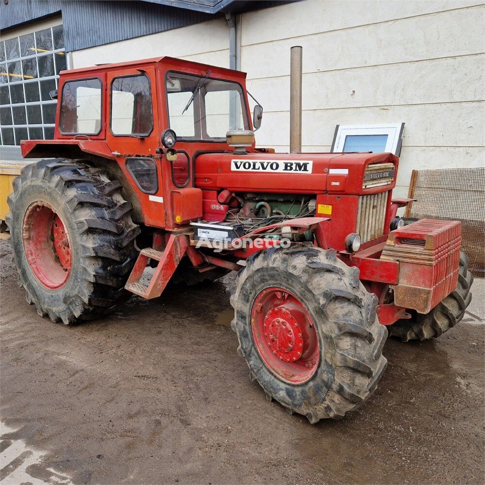 Prodaje se Volvo 814 traktor točkaš na aukciji