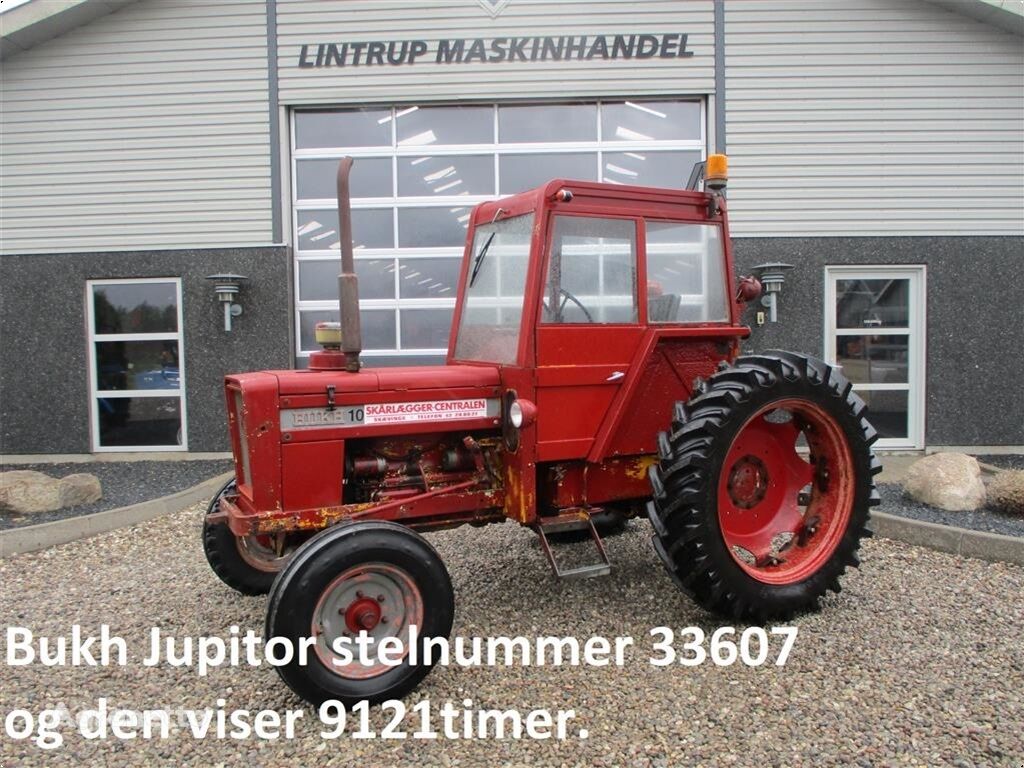 Bukh  Jupiter Med hus traktor točkaš