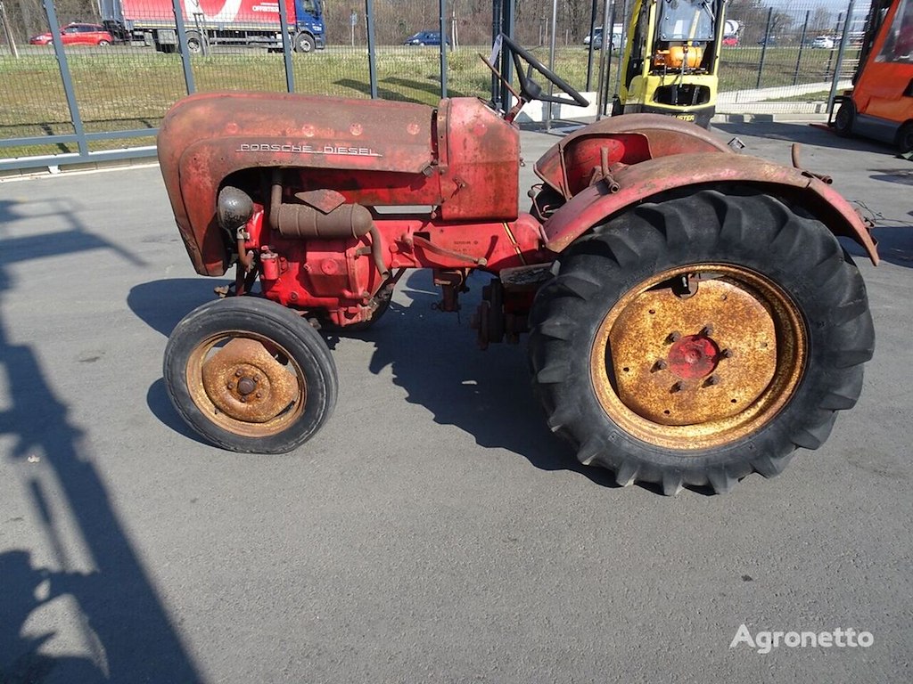 Porsche Junior 109 traktor točkaš