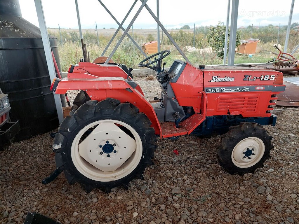 Kubota ZL1 -185 mini traktor