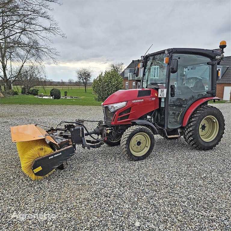 Prodaje se Yanmar YT235 mini traktor na aukciji