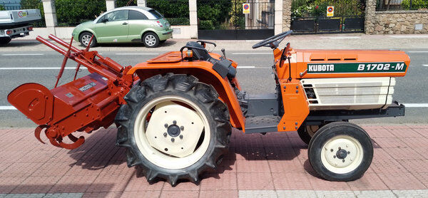 Kubota B1702 mini traktor