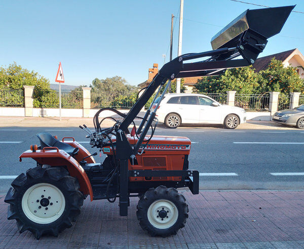Hinomoto C 144 mini traktor