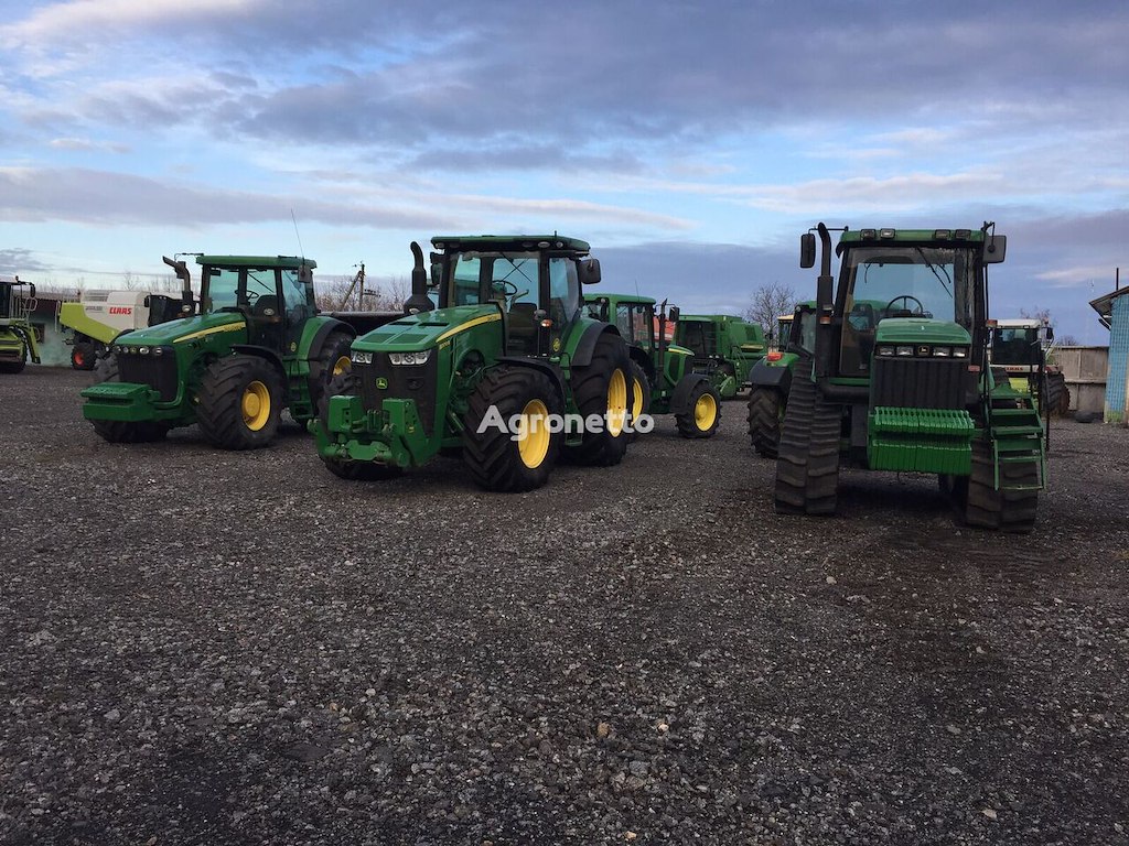 John Deere 8410T traktor guseničar