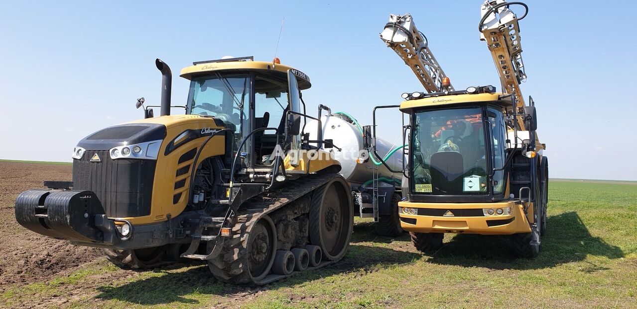 Challenger MT 755 E traktor guseničar