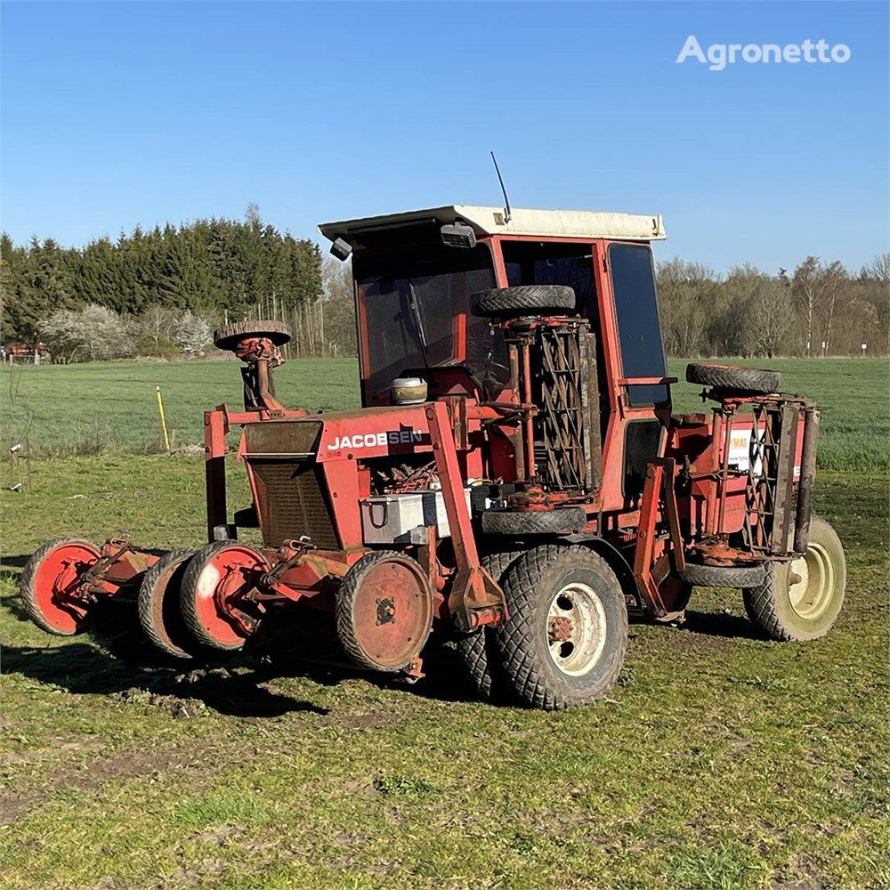 Prodaje se Jacobsen F 10 traktor kosilica na aukciji