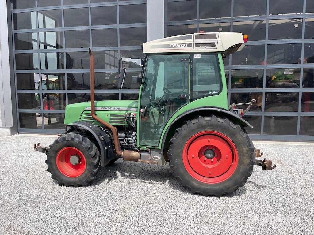 Fendt 208F vinogradarski traktor