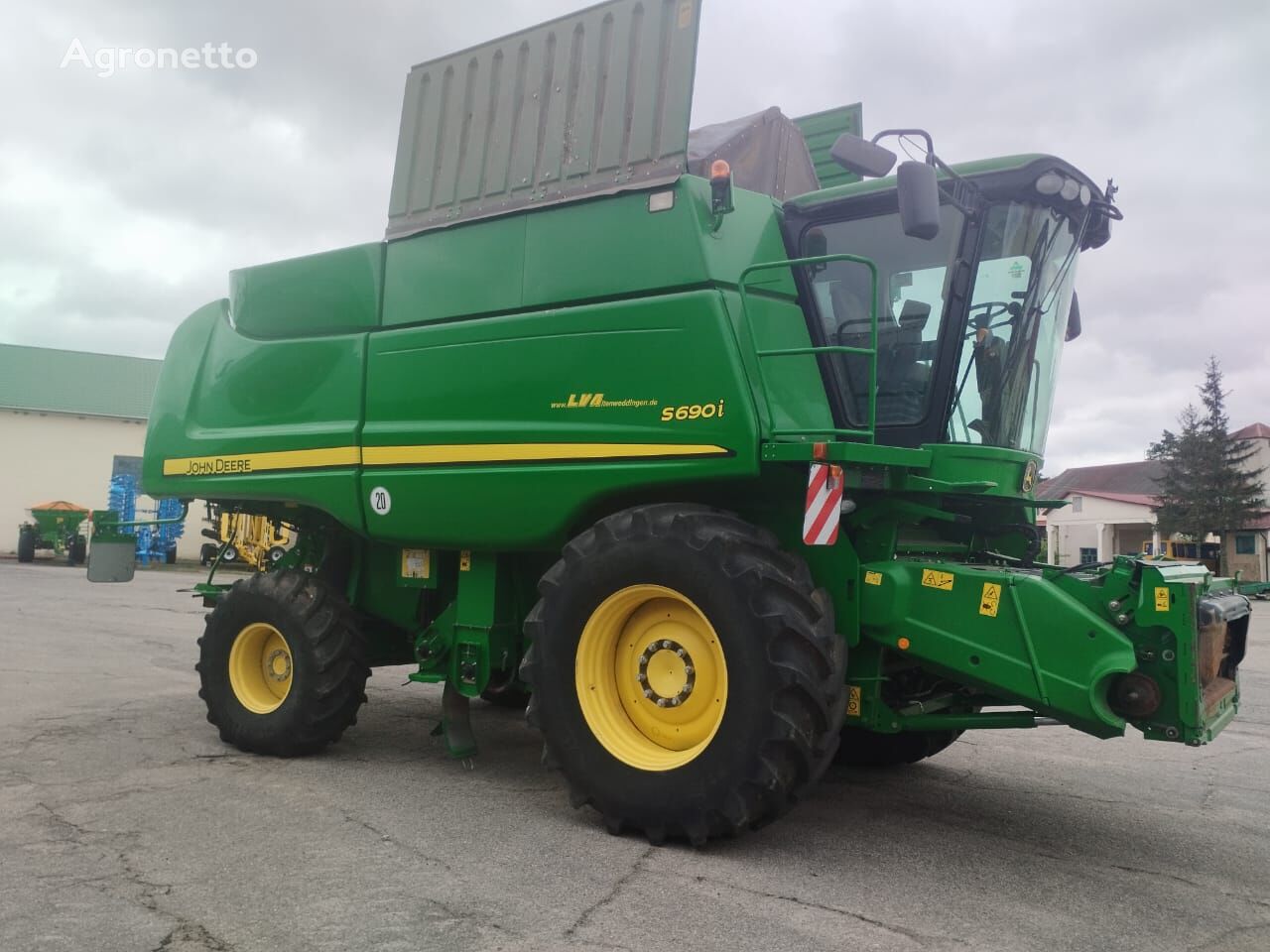 John Deere S690i kombajn za žito