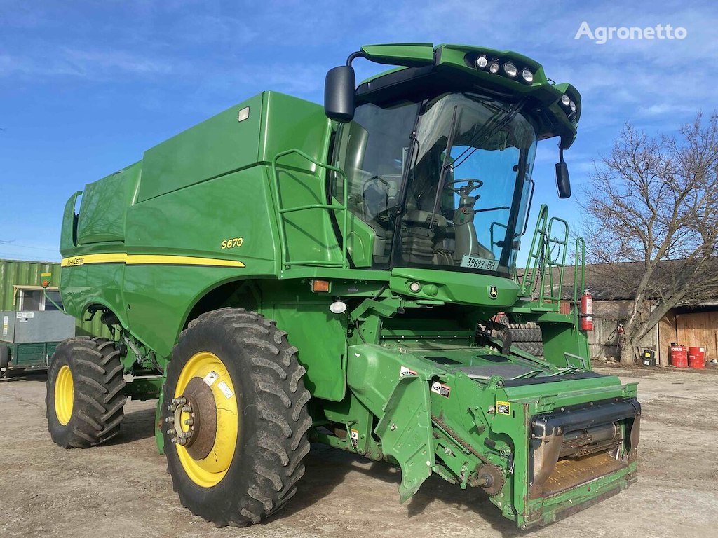 John Deere S670 kombajn za žito