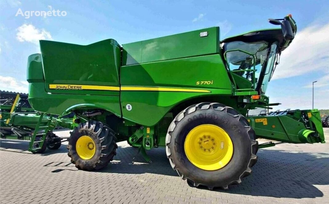 John Deere S770i kombajn za žito