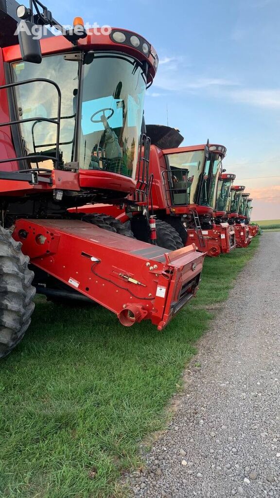 Case IH 8230 / 7230 / 7120 / 6088 kombajn za žito