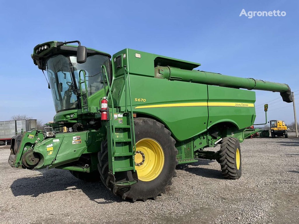 John Deere S670 kombajn za žito