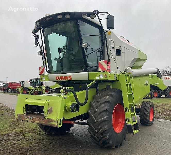 Claas AVERO 240 kombajn za žito