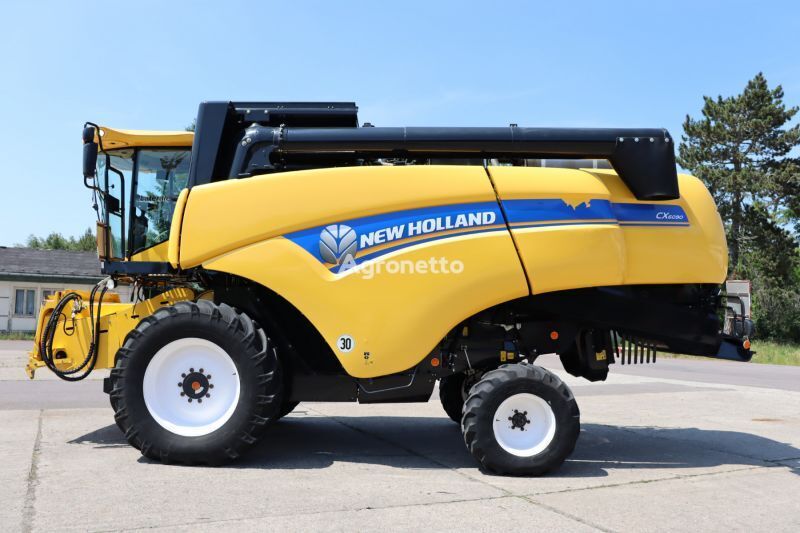 New Holland CX6090 kombajn za žito
