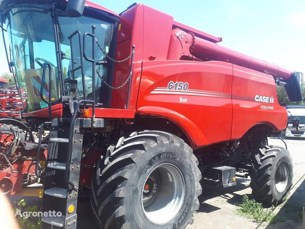 Novi Case IH 6150 X-Flow kombajn za žito