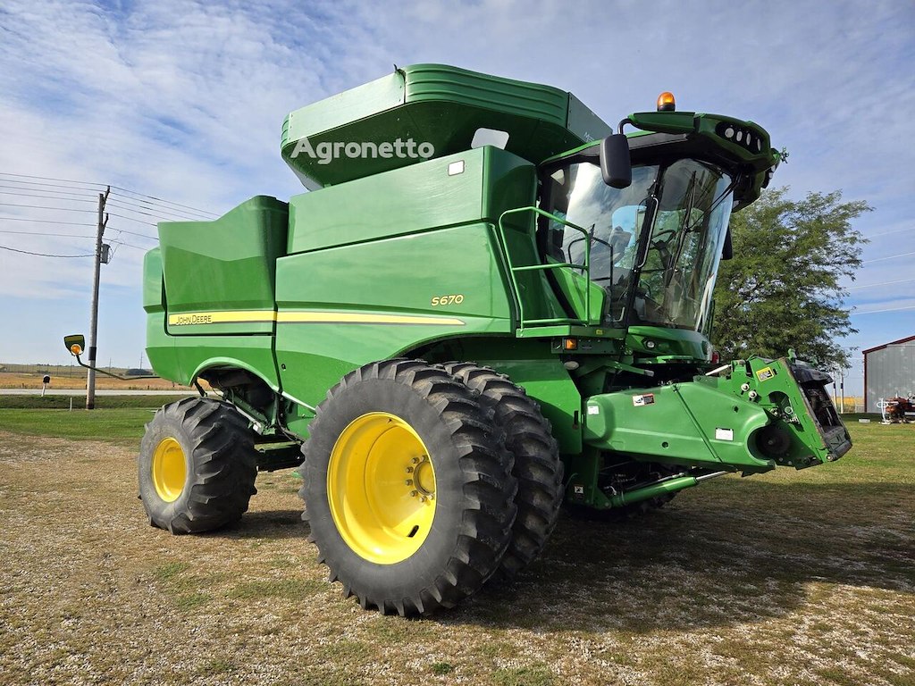 John Deere S670 kombajn za žito