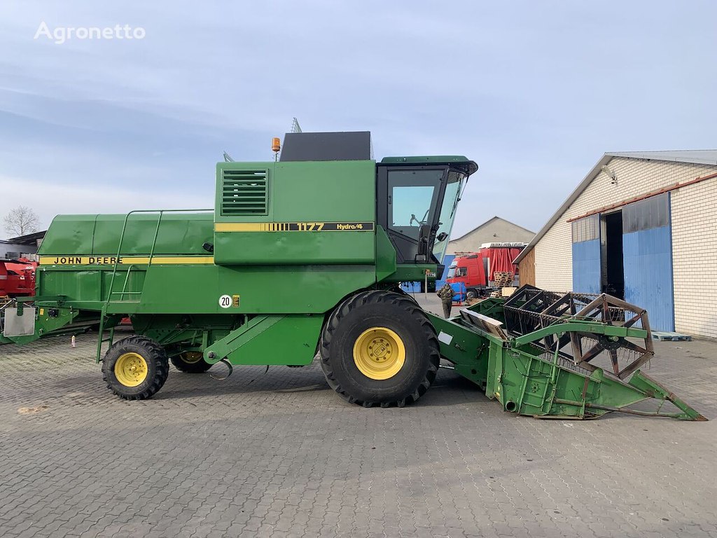 John Deere 1177 Hydro 4 kombajn za žito