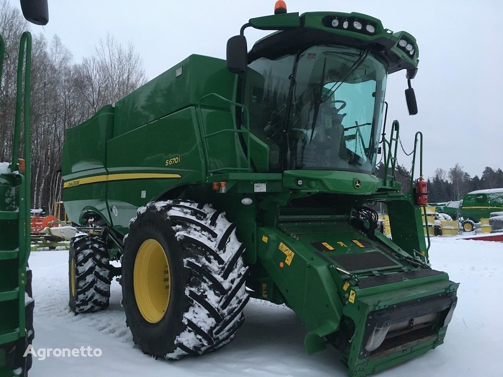 John Deere S670i kombajn za žito