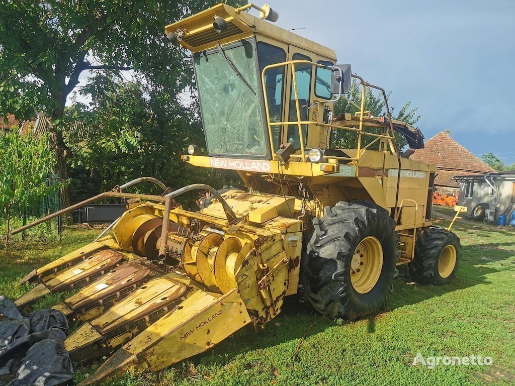 New Holland 2305 krmni kombajn