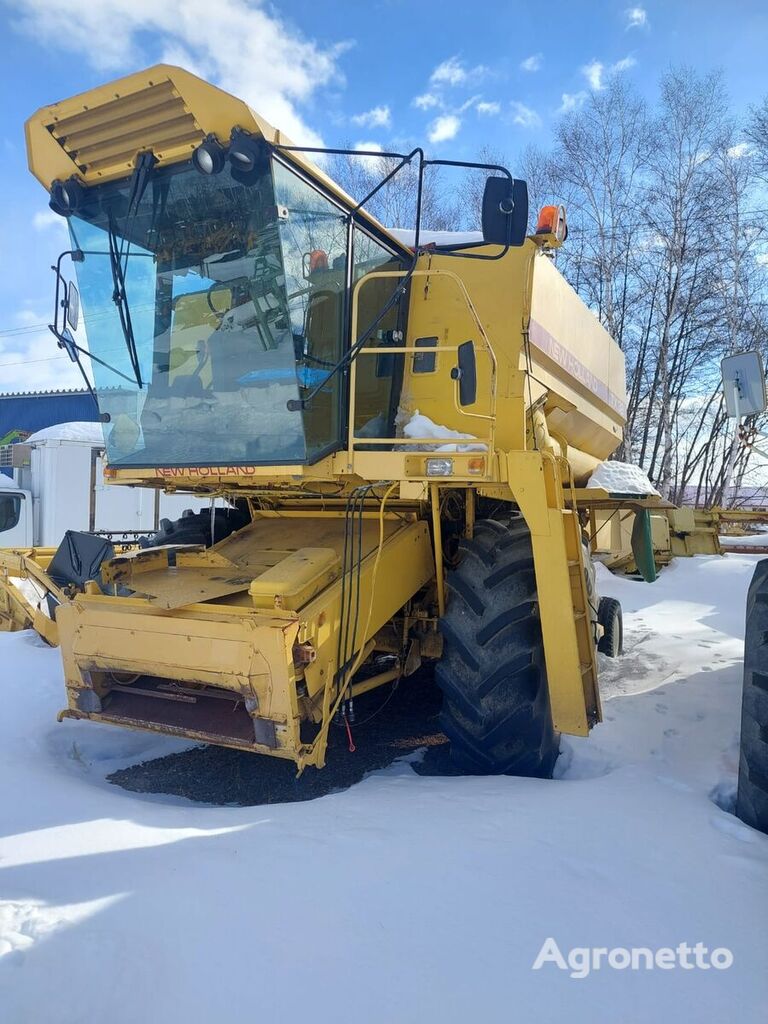 New Holland New Holland TX32 kombajn za kukuruz