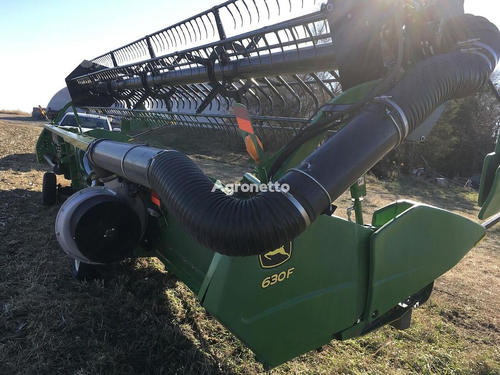 John Deere 630F adapter za žito