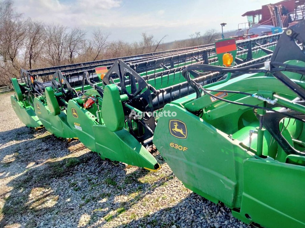 John Deere 630F adapter za žito