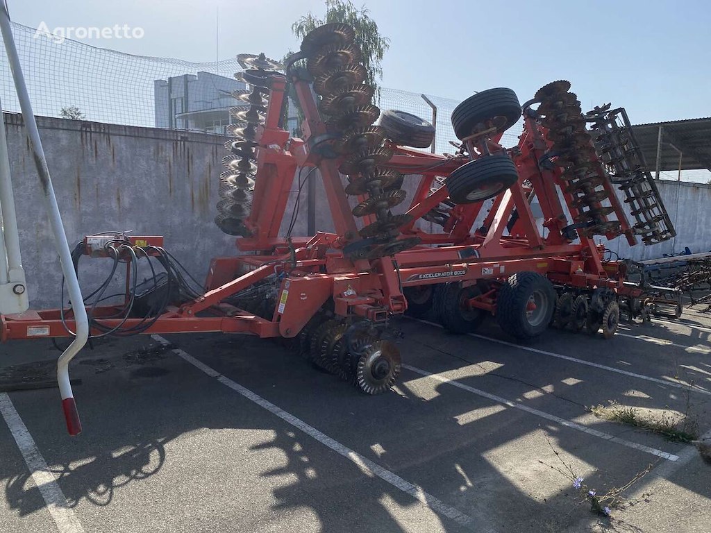 Kuhn Excelerator 8005-25 kultivator