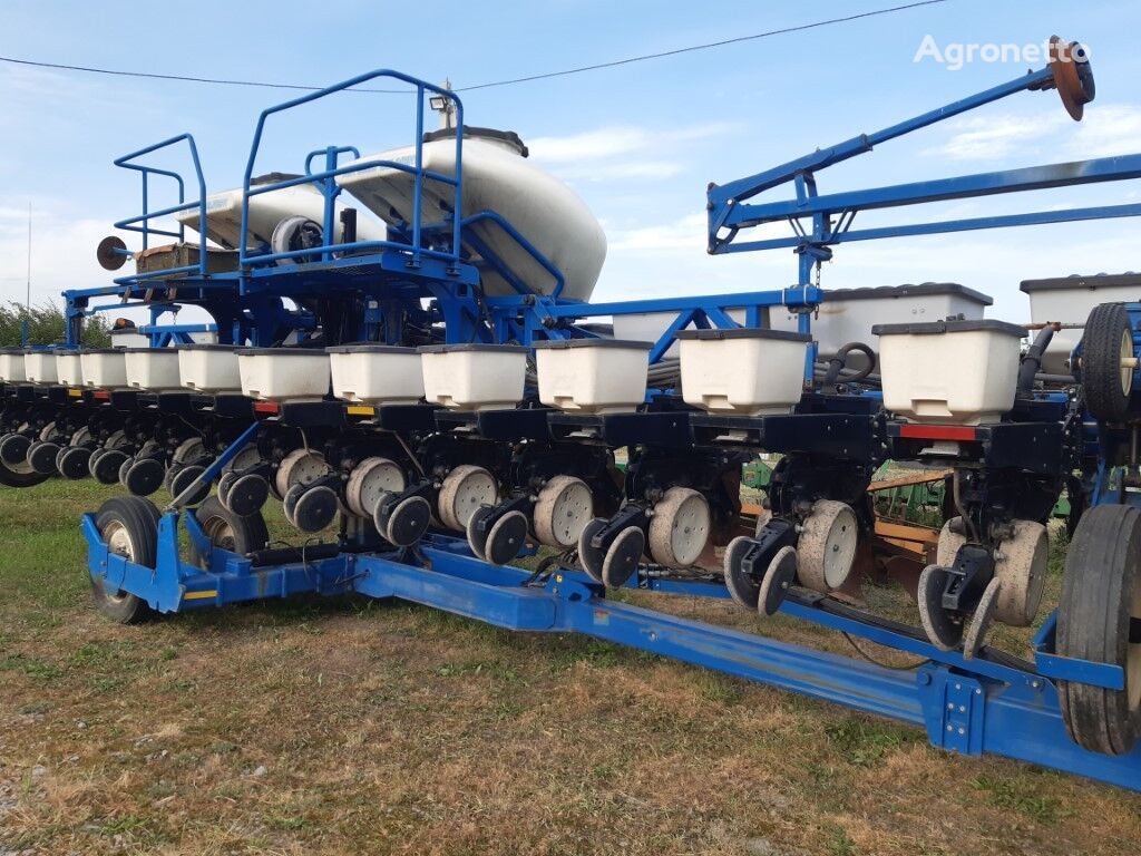 Kinze 3600 ASD pneumatska precizna sejalica