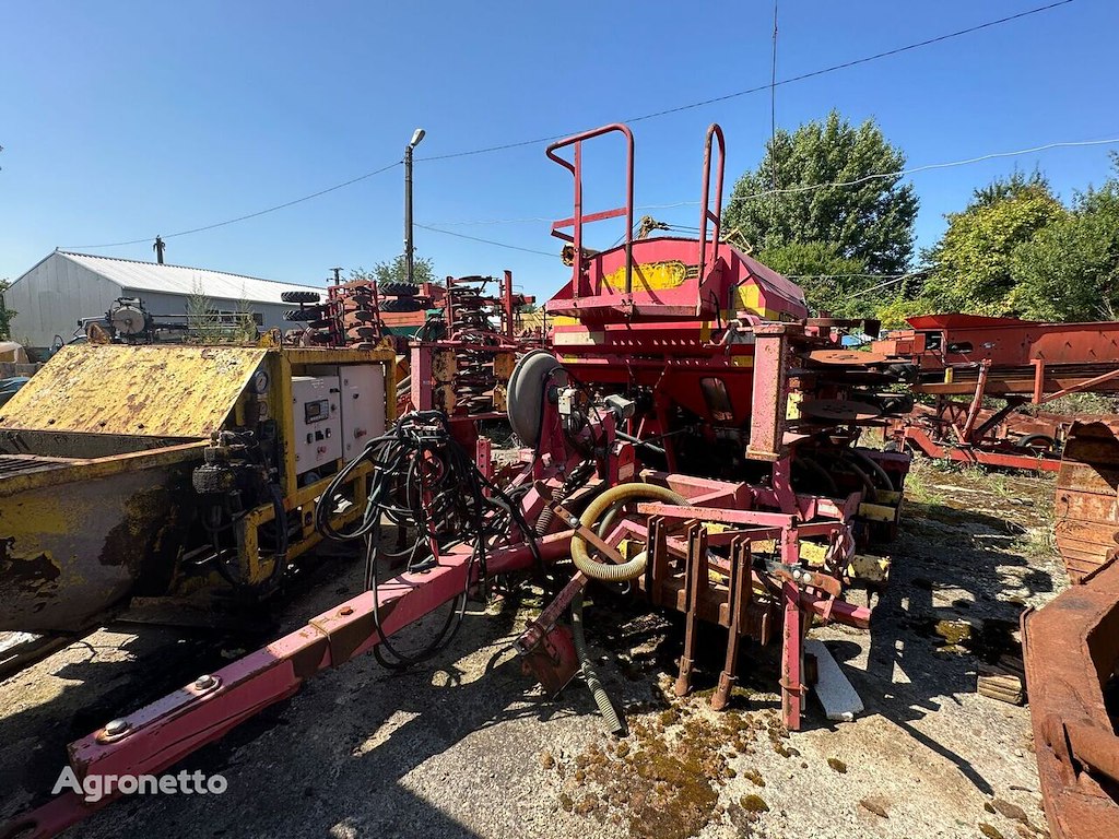 Väderstad Rapid 400F električna precizna sejalica