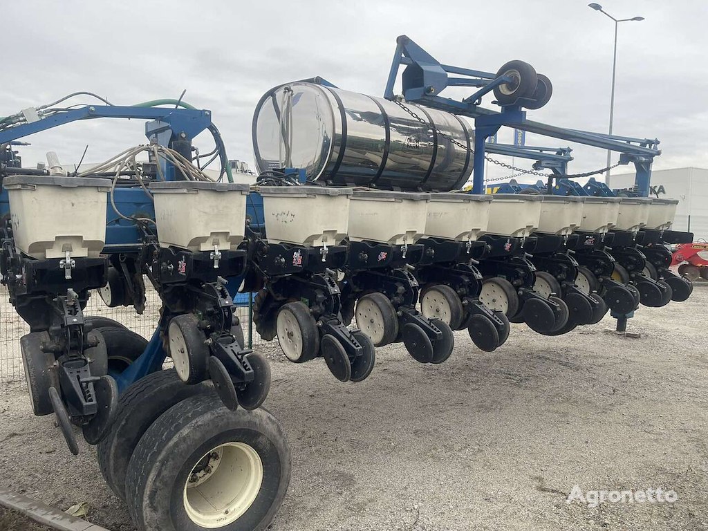 Kinze 3700 mehanička precizna sejalica