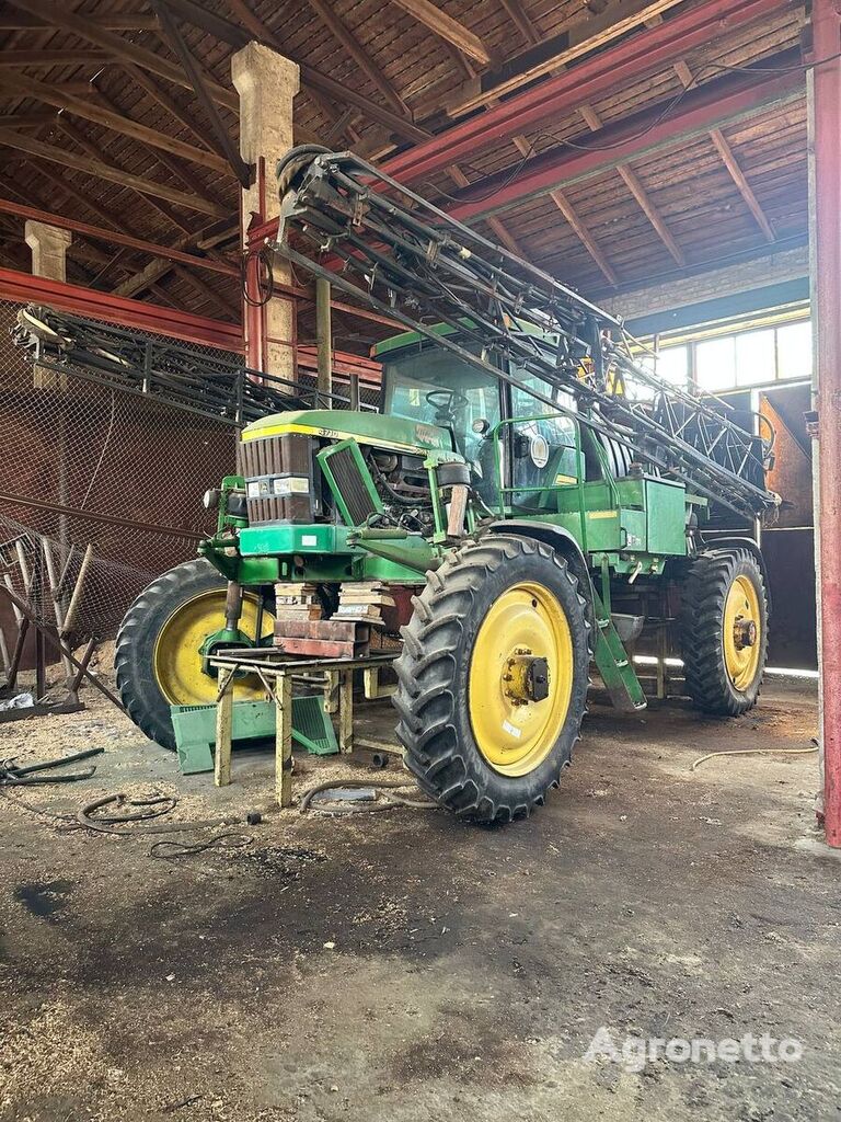 John Deere 4710 samohodna prskalica