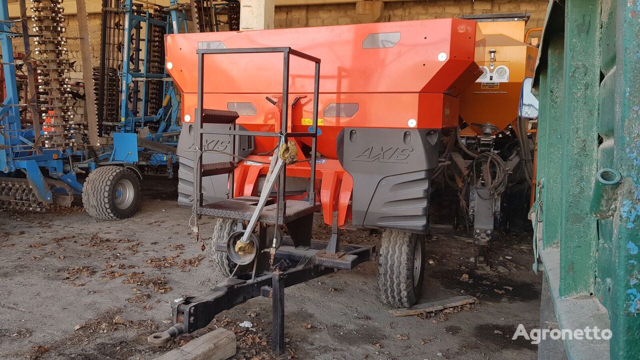 Kuhn Axic-M 30.2 vučeni rasipač