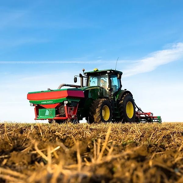 Novi Agro-Masz IKAR - PNEUMATYCZNY SIEWNIK ZBOŻOWY (FRONTOWY) nošeni rasipač