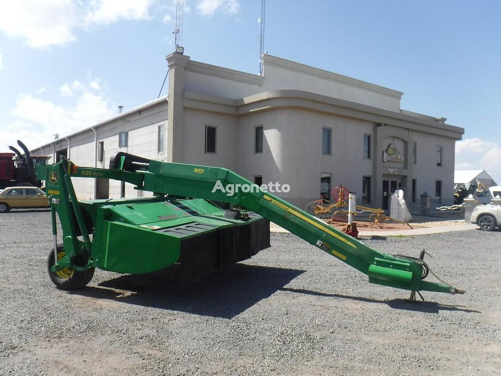 John Deere 835 roto-kosačica s gnječilom