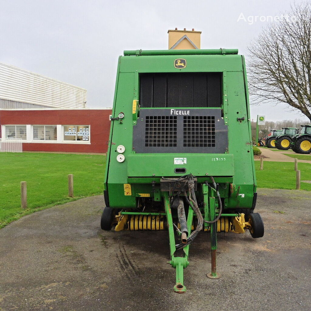 John Deere 592 balirka za četvrtaste bale