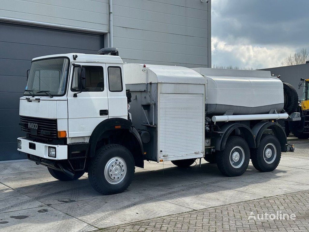 IVECO 200-32 AHW 8000L Aircraft refueler 6x6 autocisterna