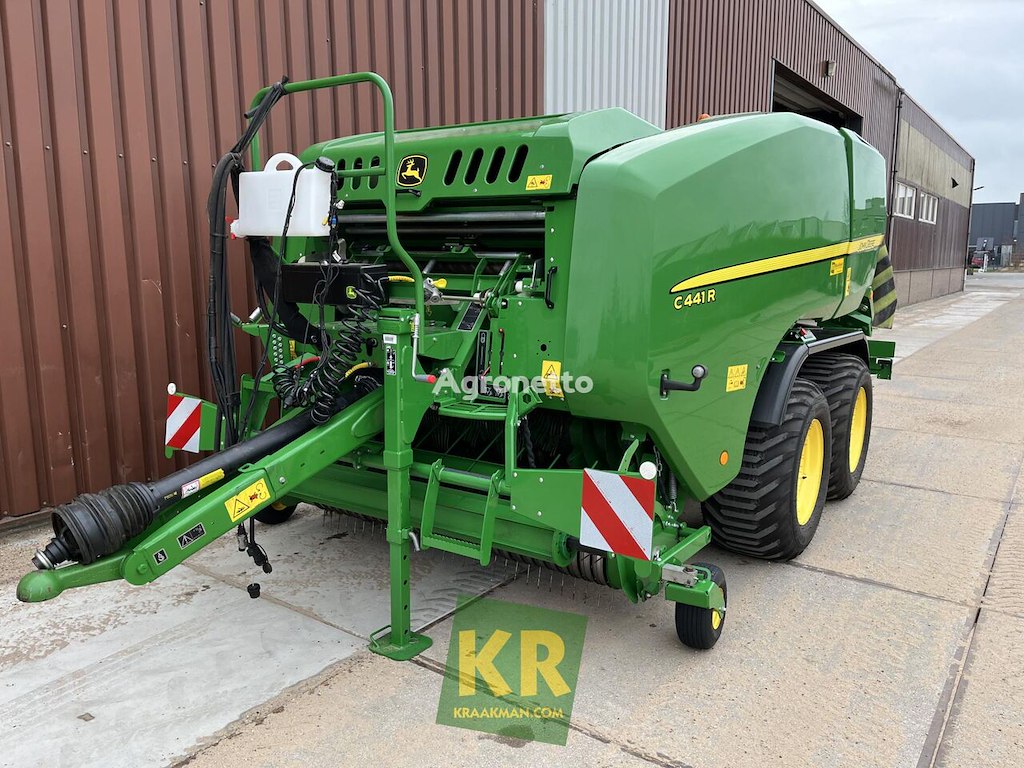 John Deere C441R balirka za okrugle bale