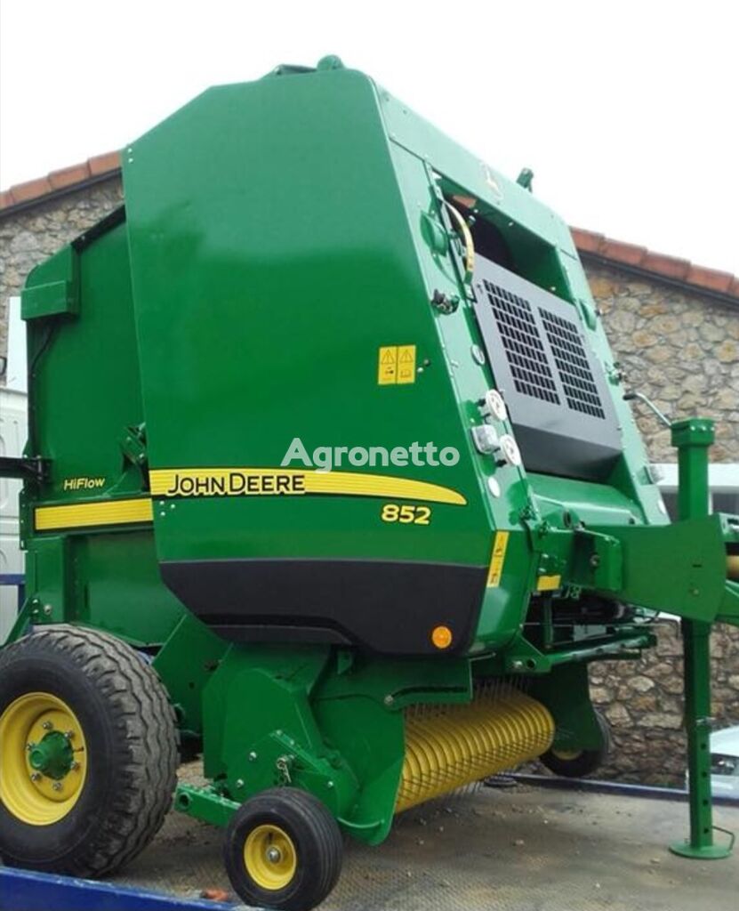 John Deere 852 balirka za okrugle bale