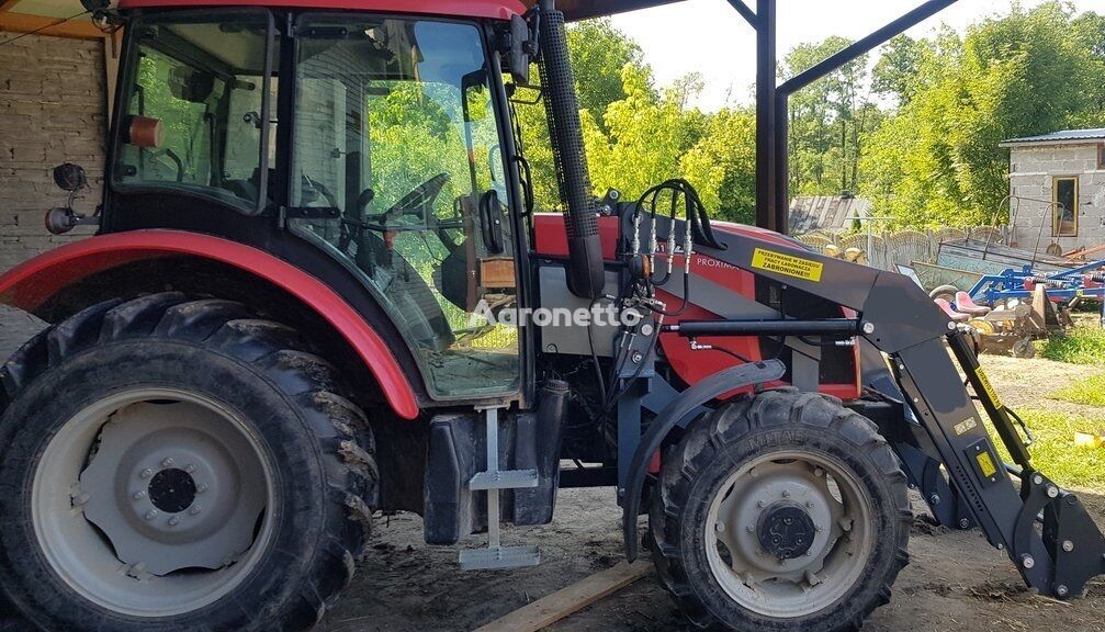 Novi Neuer Frontlader für einen Traktor CASE prednji traktorski utovarivač
