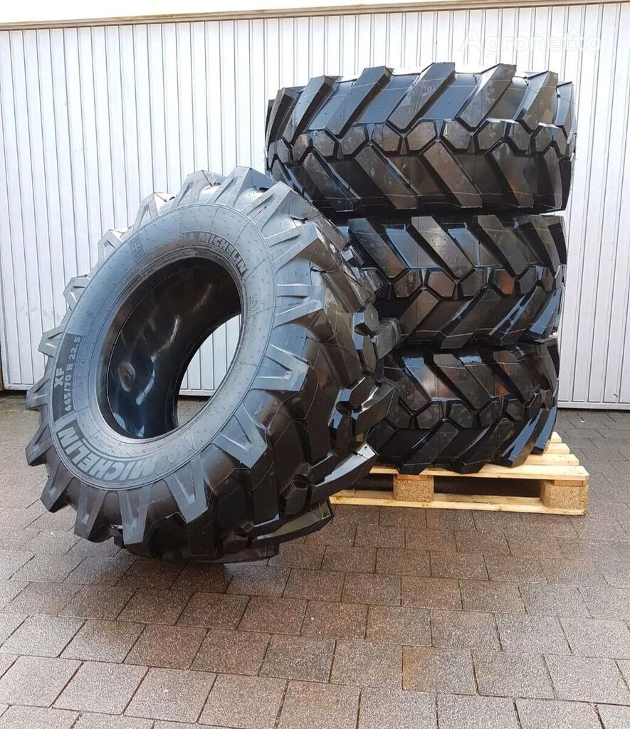 Nova Michelin 445/ 70R22.5_18 R22.5_175/A8_Michelin_XF_NEU guma za traktore