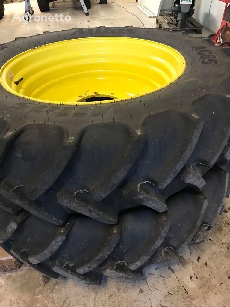 Prodaje se Hjul par - Mitas gumu za traktore na aukciji