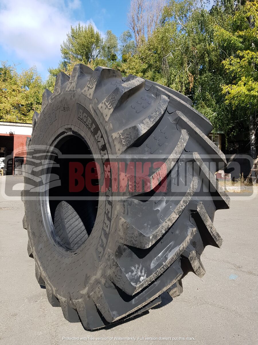 Nova BKT 800/65R32 guma za kombajne