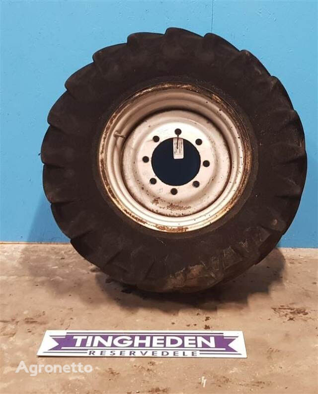 Trelleborg 24" 440/65R24 točak