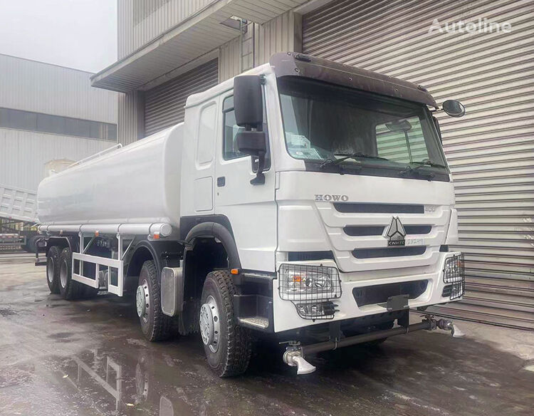 Nova Sinotruk Howo 30 cbm Water Sprinker Tanker Truck 8x4 for Sale cisterna za pranje ulica